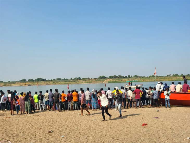 Two Friends Drown in Narmada River at Nareshwar Pilgrimage Site ...