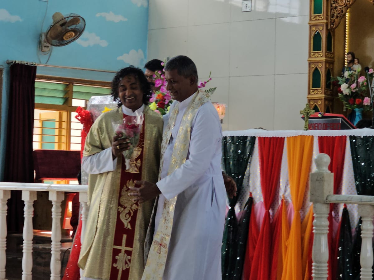 'Feast of Param Prasad' at Nadiad and reception of nine ordained ...