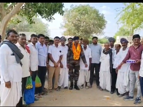 Veer Jawan of Jamda village in Tharad received a grand welcome with ...