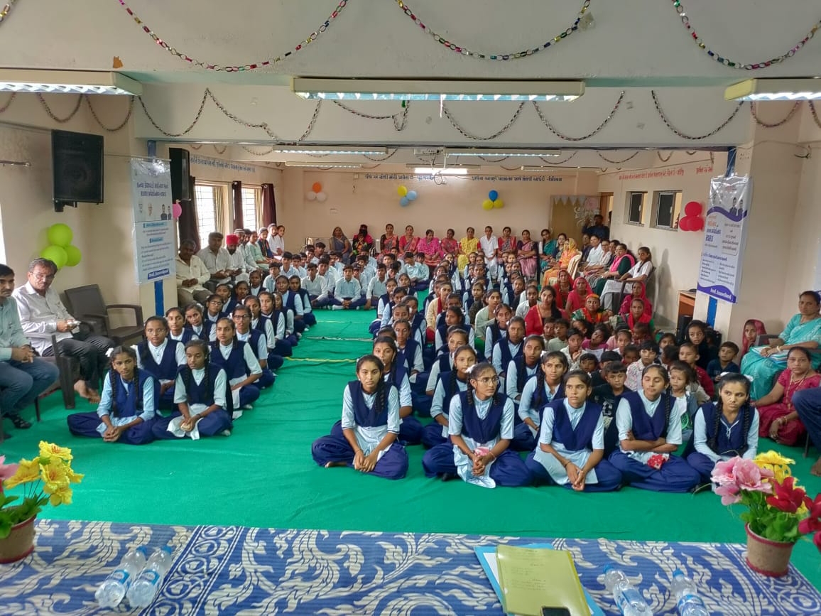 Dayapar village of Lakhpat taluk celebrated school entrance festival ...