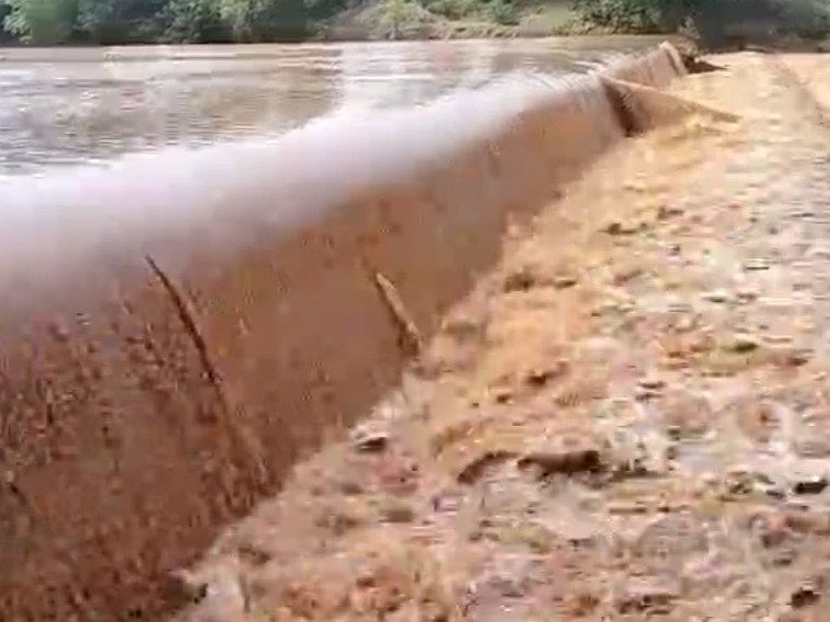 Vatrak river burst into two banks due to heavy rains, the check dam of ...