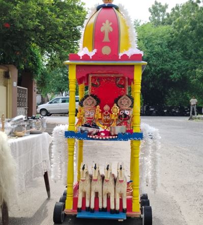 Rath Yatra of Lord Jagannath started from remote in Vadodara decorated ...