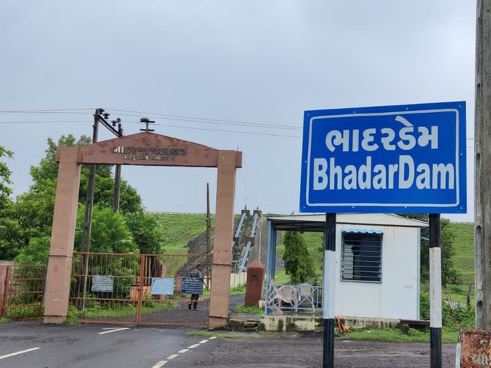 Saurashtra's second largest Bhadar Dam water level rises to 17.35 feet ...