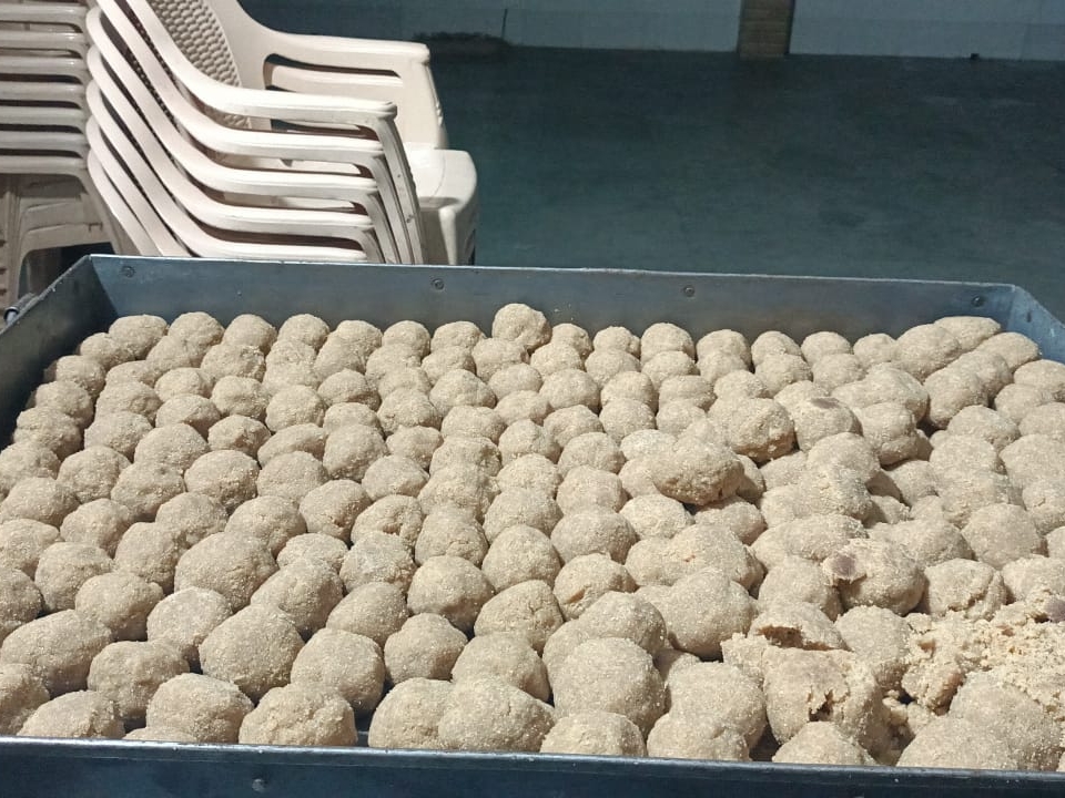 The women of Charkhadi village made churma ladles for cows and dogs ...