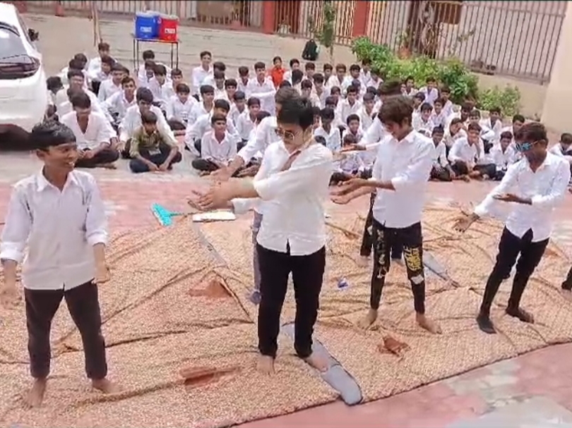 101st foundation day of Lakhtar Sir Jashwantsinhji High School was ...