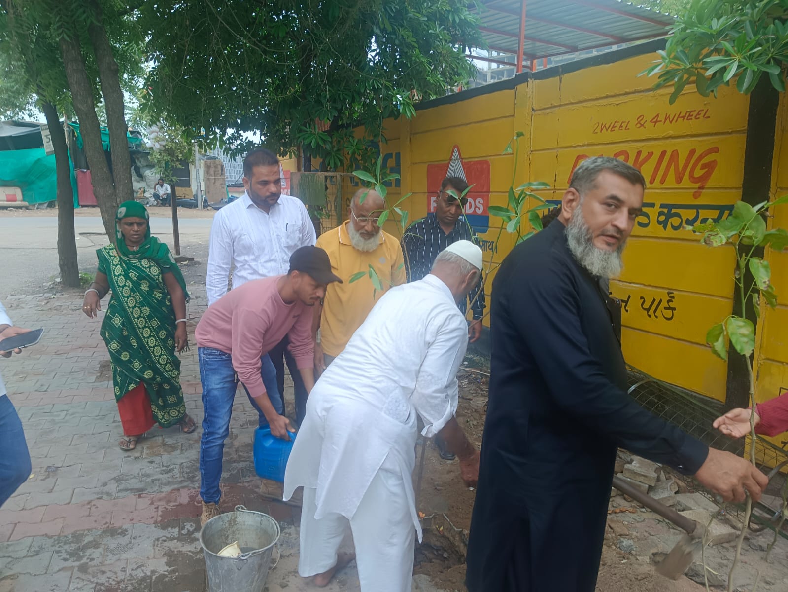 Umang Foundation organized a tree plantation program at Safi Lala ...