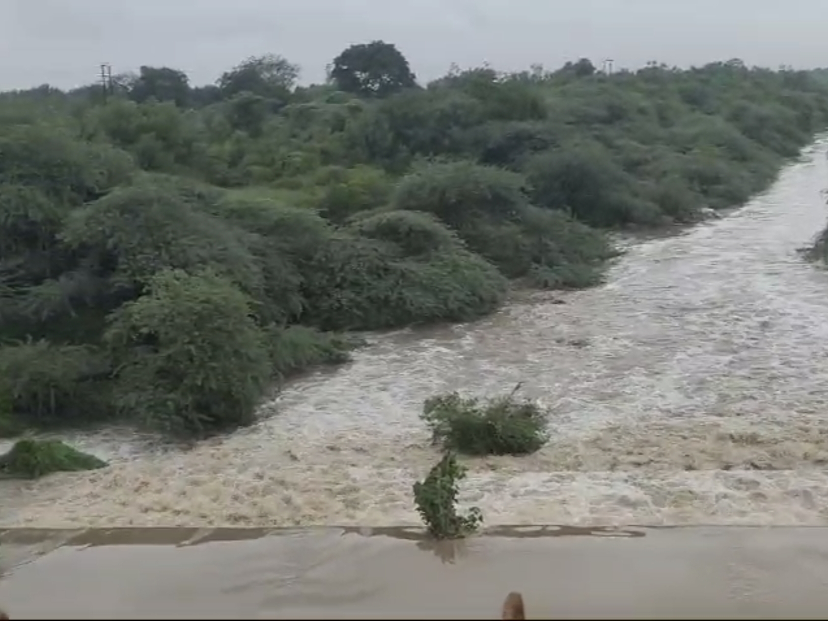 7 inches of rain in Visanagar in two days caused Rupen river to ...