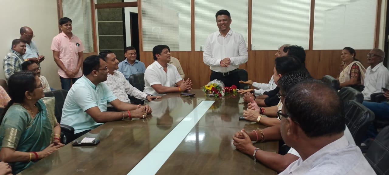 Valsad-Dang MP Chikhli- meeting with workers of 41 villages of Khergam ...