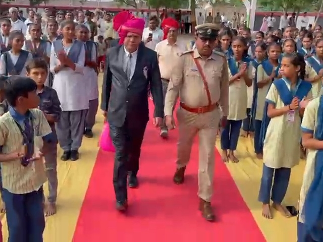Alav village celebrated the 78th Independence Day of Taluka level with pomp