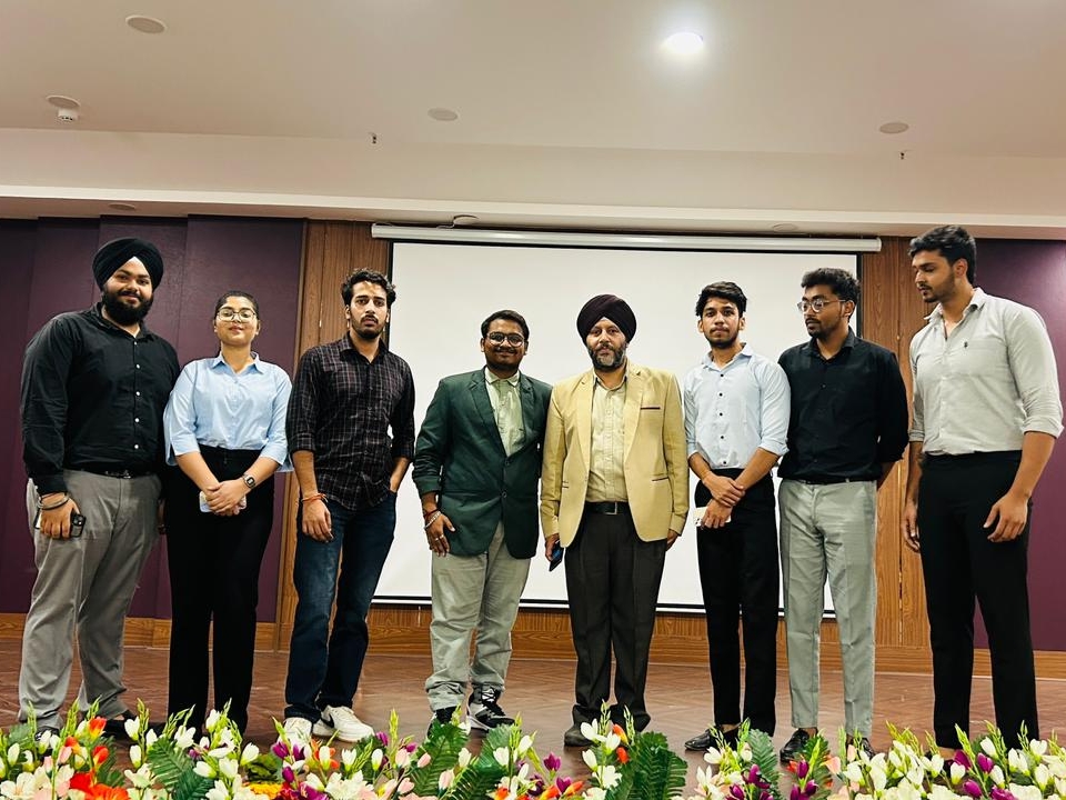 Cyber expert Partho Pandya from Patan gave a presentation at IITM ...