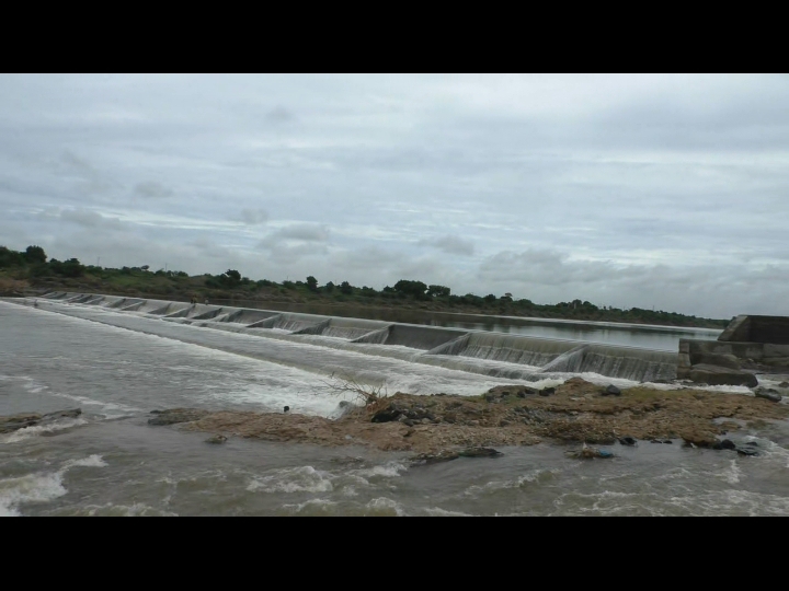 The embankment of the check dam broke in the Macchu river near Vanalia ...