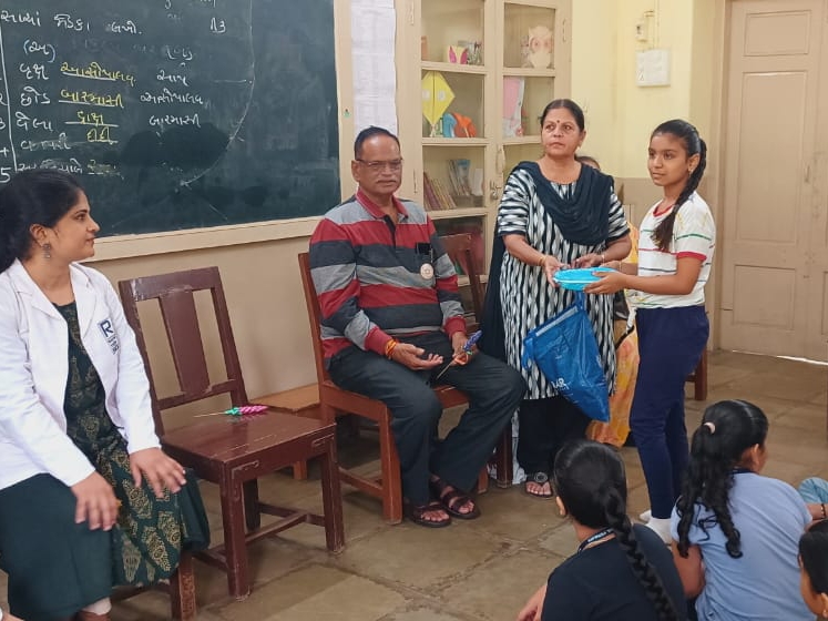 100 girls of CN Vidyalaya were guided on menstrual hygiene by Rahi ...