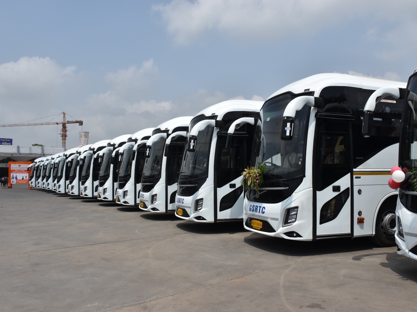 20 hi-tech Volvo buses equipped with aircraft-submarine-like modern ...