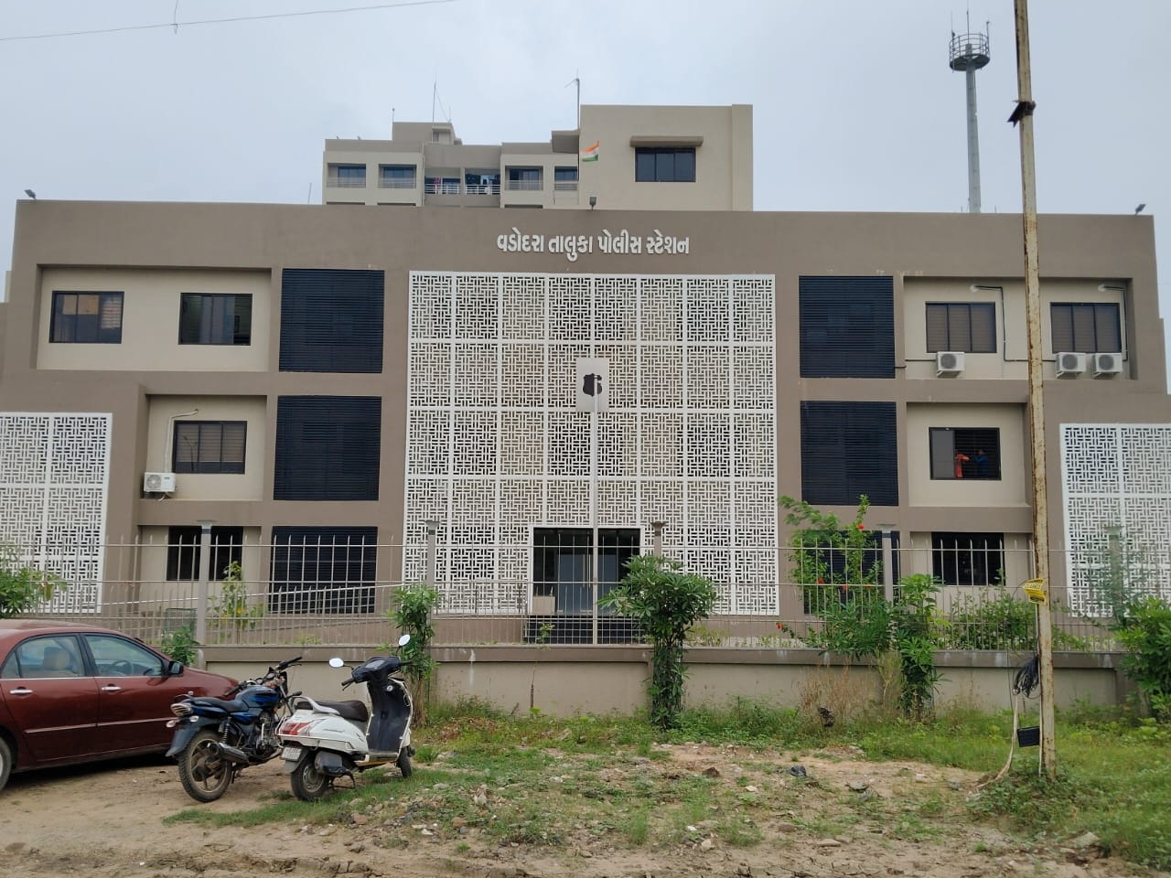 Margabajas of Sherkhi village in Vadodara grabbed land worth 1.93 ...