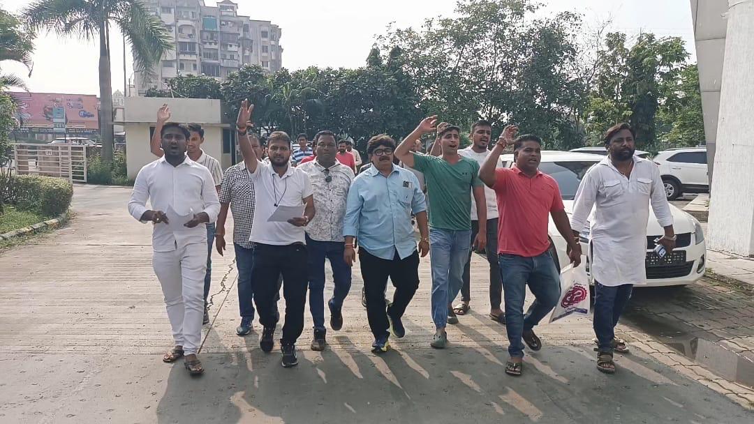 Hang the accused Acharya in Dahod child rape and murder case | રજૂઆત ...