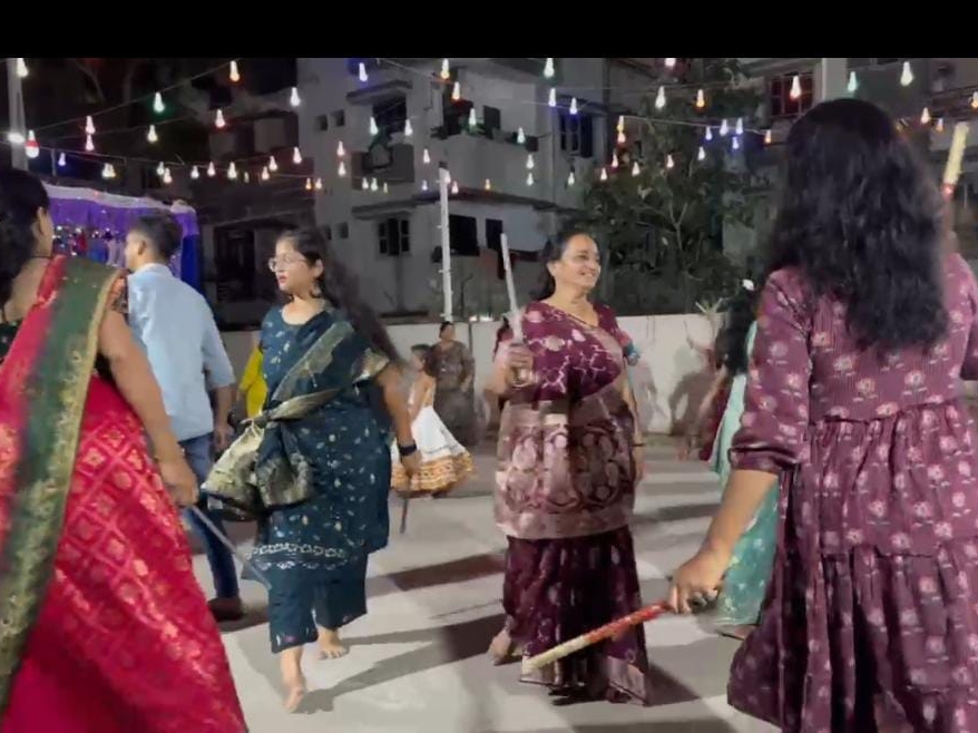 Navli Navratri's Garba Jami Jami | નવલી નવરાત્રિના ગરબાની રમઝટ જામી ...