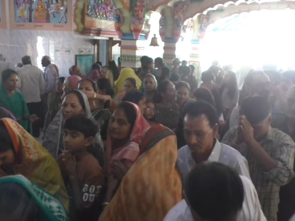 Thousands of devotees benefited from the prasad at Nakanalk Dada's ...
