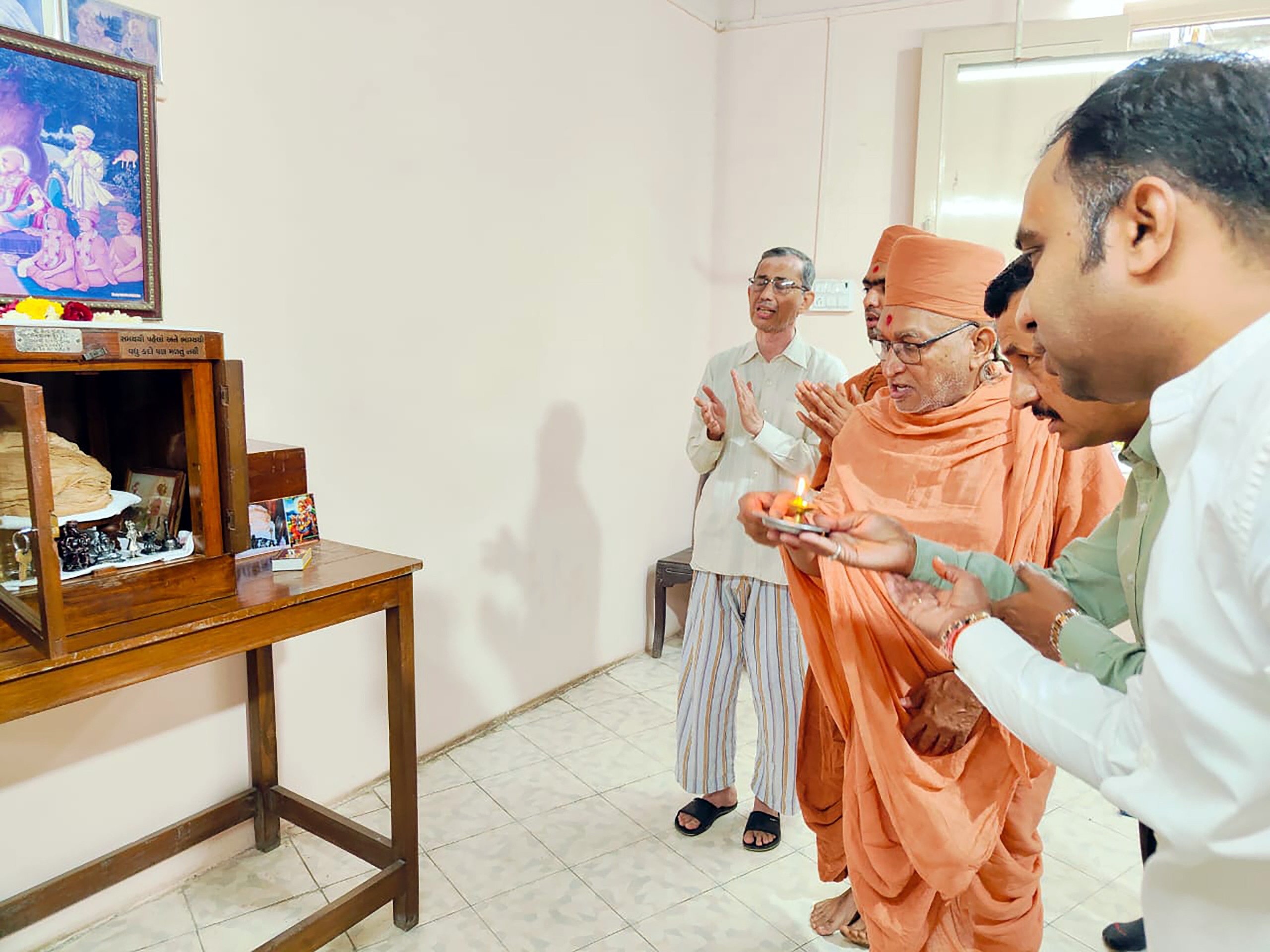 200 years of Lord Swaminarayan's turban, Saints of Gurukul performed pooja
