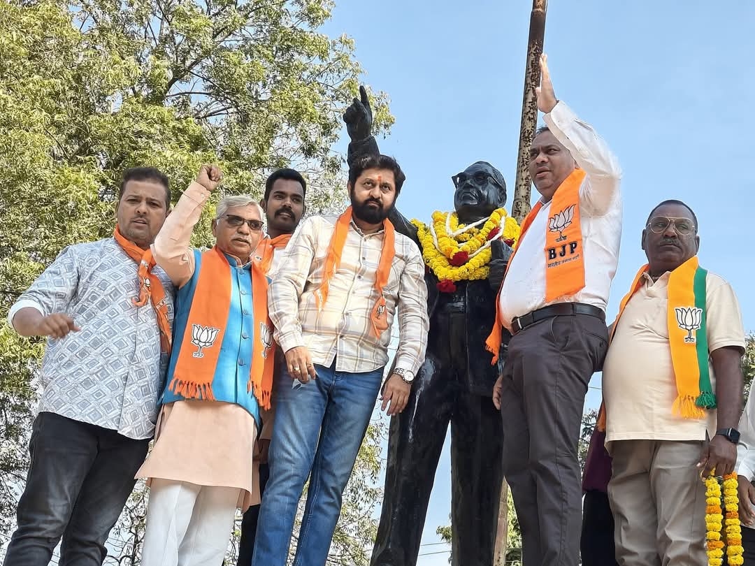 Mahanirvana Day was celebrated by offering flowers to the statue of Dr ...