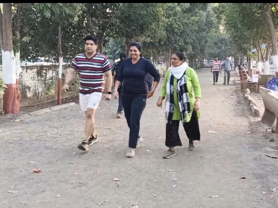 In Ankleshwar, the temperature reached 14 degrees as cold winds blew ...