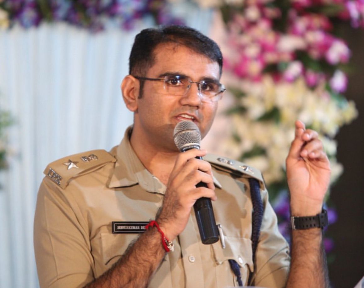 Transfer of 25 IPS officers in Gujarat | રાજ્યમાં એકસાથે 25 IPS ...