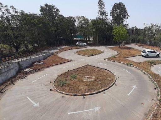 Vadodara RTO officer orders strict action against agents, round-the ...