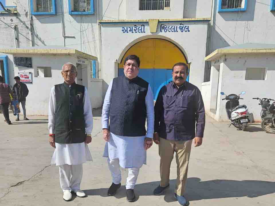 New political twist in Amreli letter scandal: After Congress, IFFCO ...