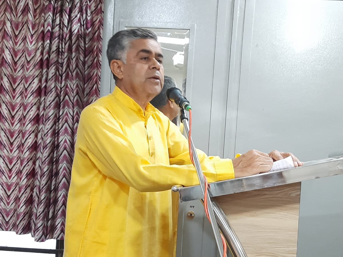 A motivational lecture on the topic 'Yug Drishta Swami Vivekananda' was ...