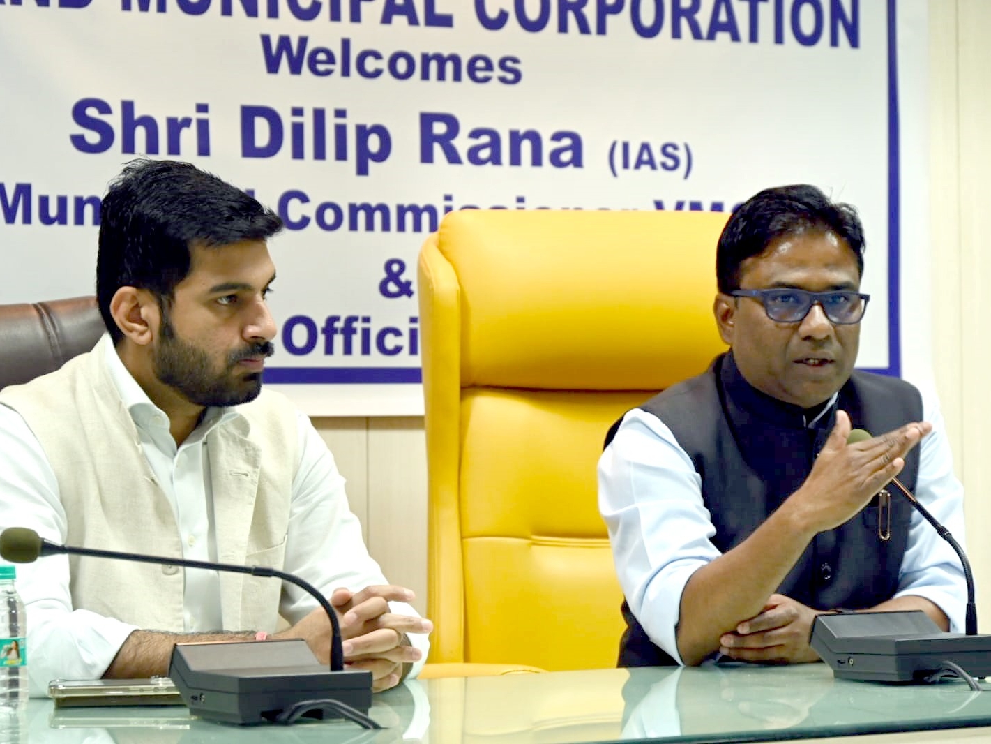 Vadodara Municipal Commissioner Dilip Rana gave detailed guidance to ...