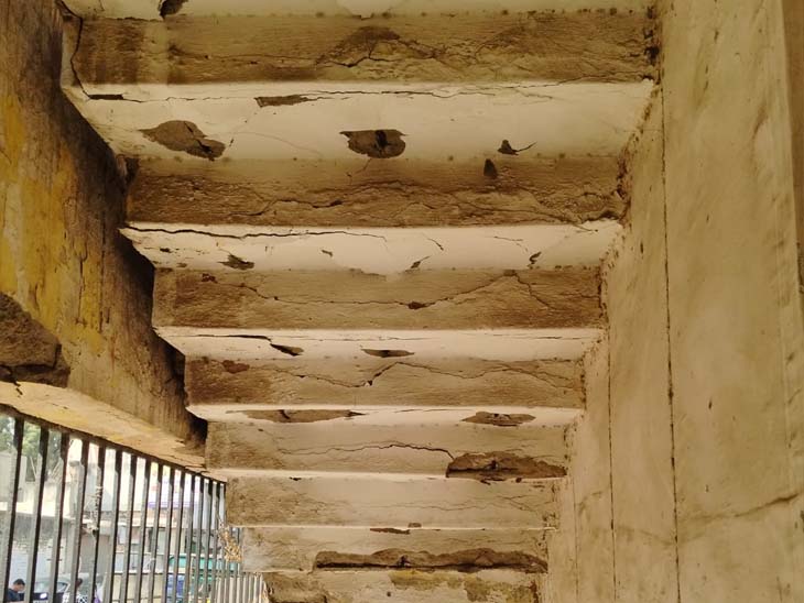 Ahmedabad's Shahpur Municipal Hall poses serious safety risks: Major ...