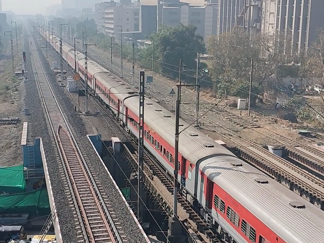 Passengers are getting down near Surat railway station instead of ...