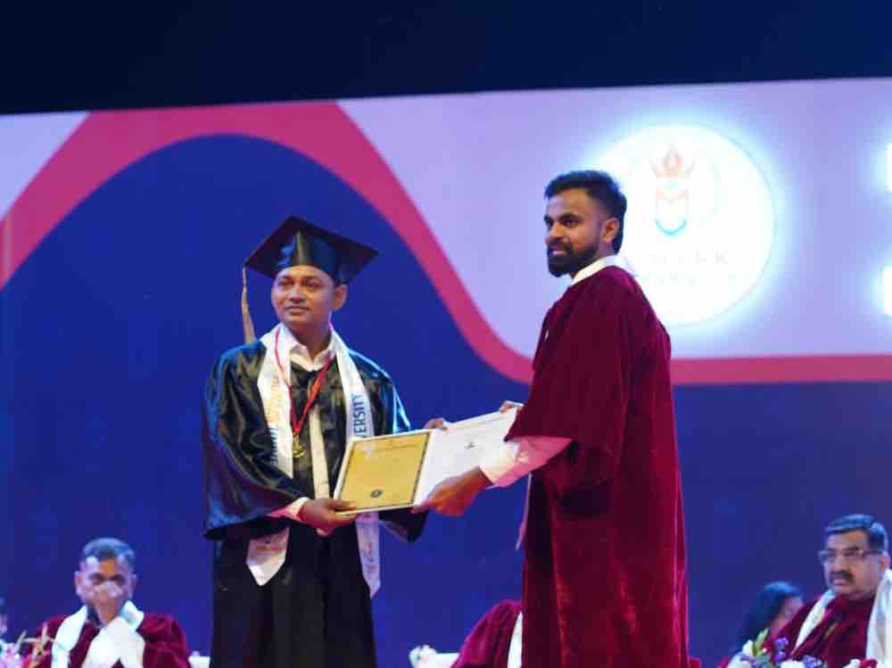 Monarch University's first convocation ceremony | મોનાર્ક યુનિવર્સિટીનો ...