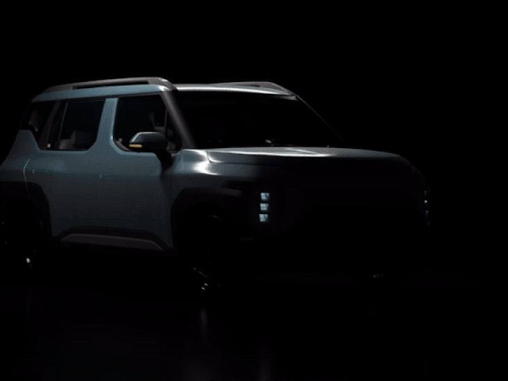 Kia Cyros Premium SUV Launched