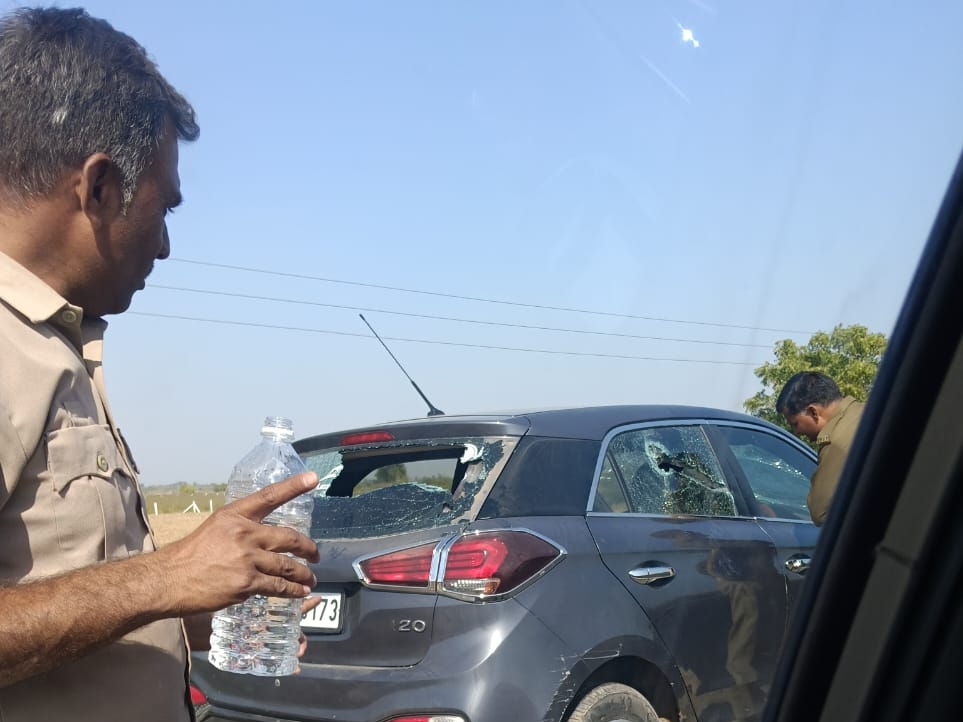 Lawyer attacked in land dispute in Patdi | પાટડીમાં જમીન વિવાદમાં વકીલ ...