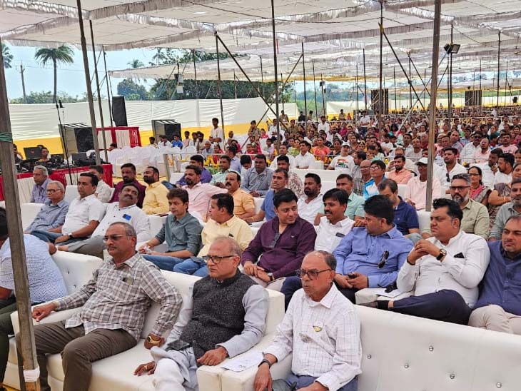 100 years of the historic national school of Karadi village | કરાડી ...