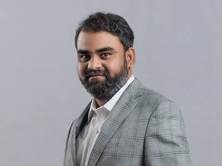 Yatin Gupte, chairman of Vadodara-based WardWizard Company, received an ...