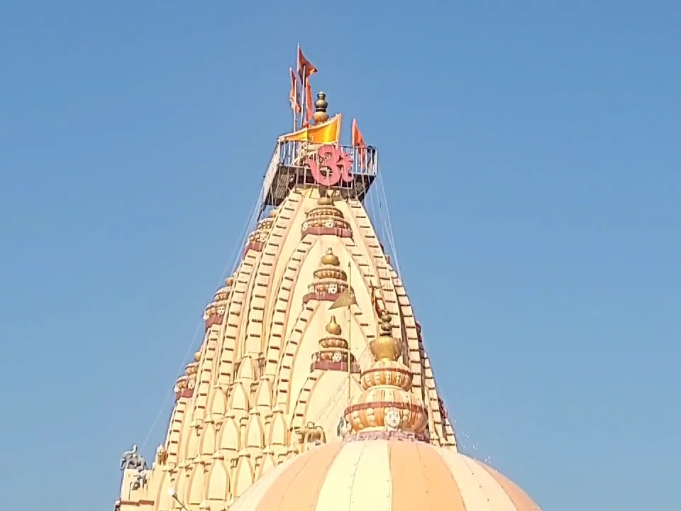 Long queues of devotees at the ancient Siddhanath Mahadev temple in ...
