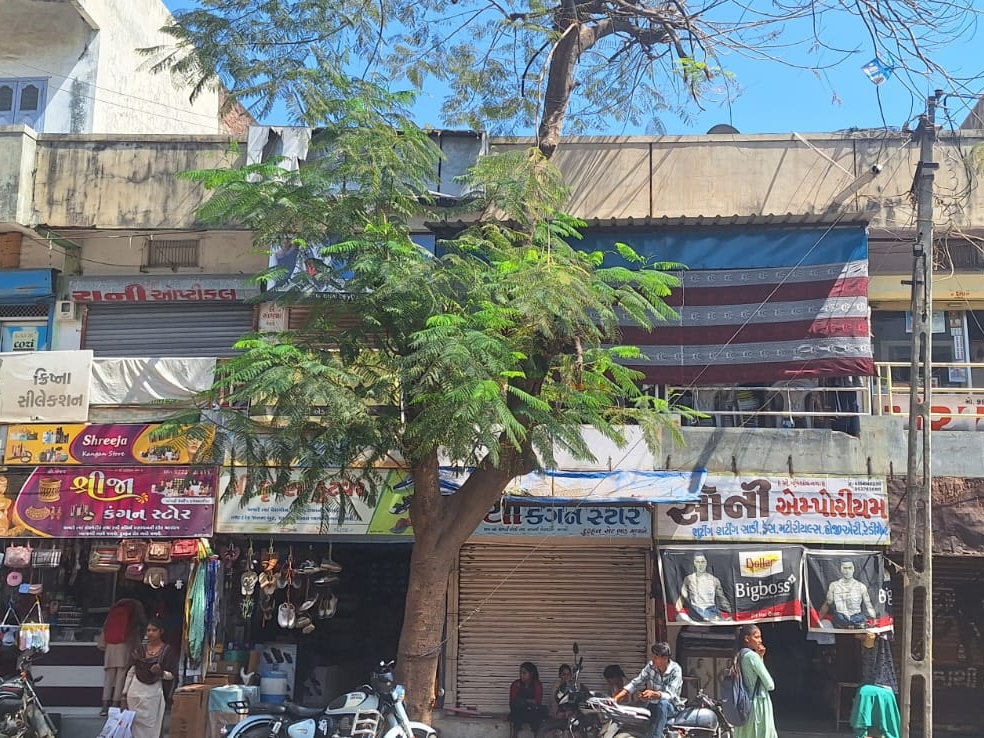 Illegal construction in Jalod Shopping Center