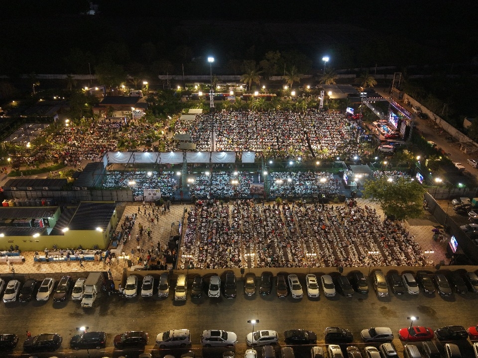 Mega bumper house explosion in Ahmedabad | અમદાવાદમાં મેગા બમ્પર ...