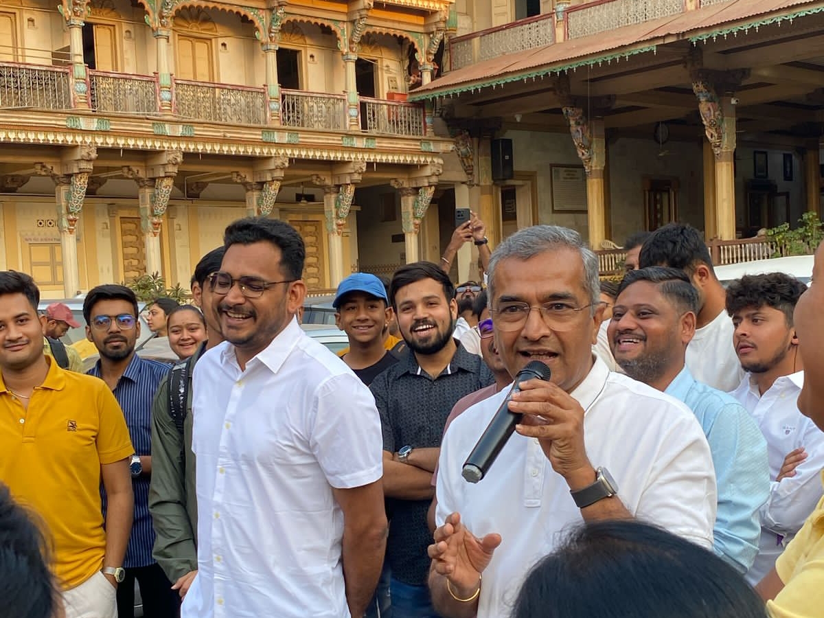 Heritage Walk from Kalupur Swaminarayan Temple in Ahmedabad