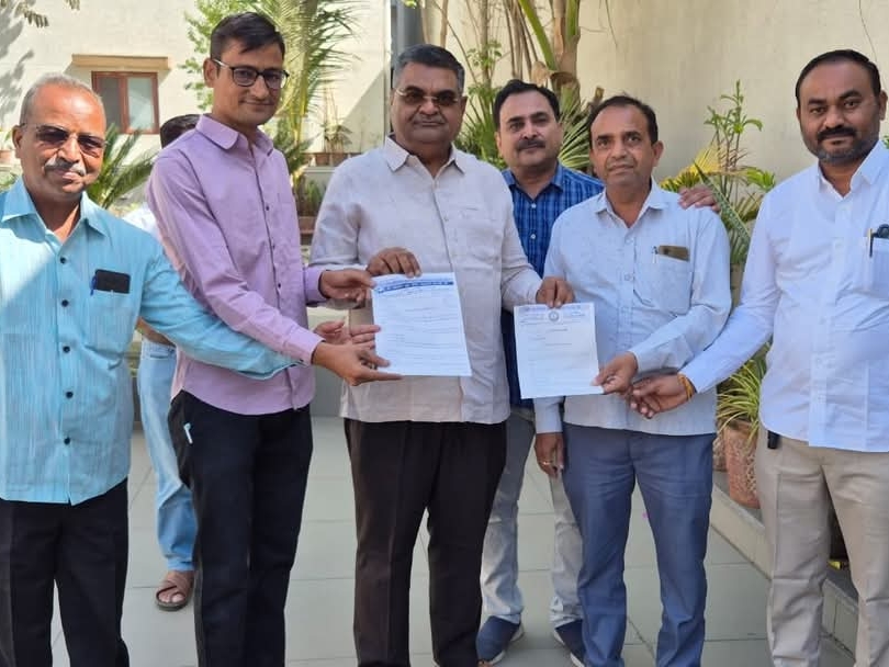 Social-cooperative leaders in Dholka sent a resolution of support to ...