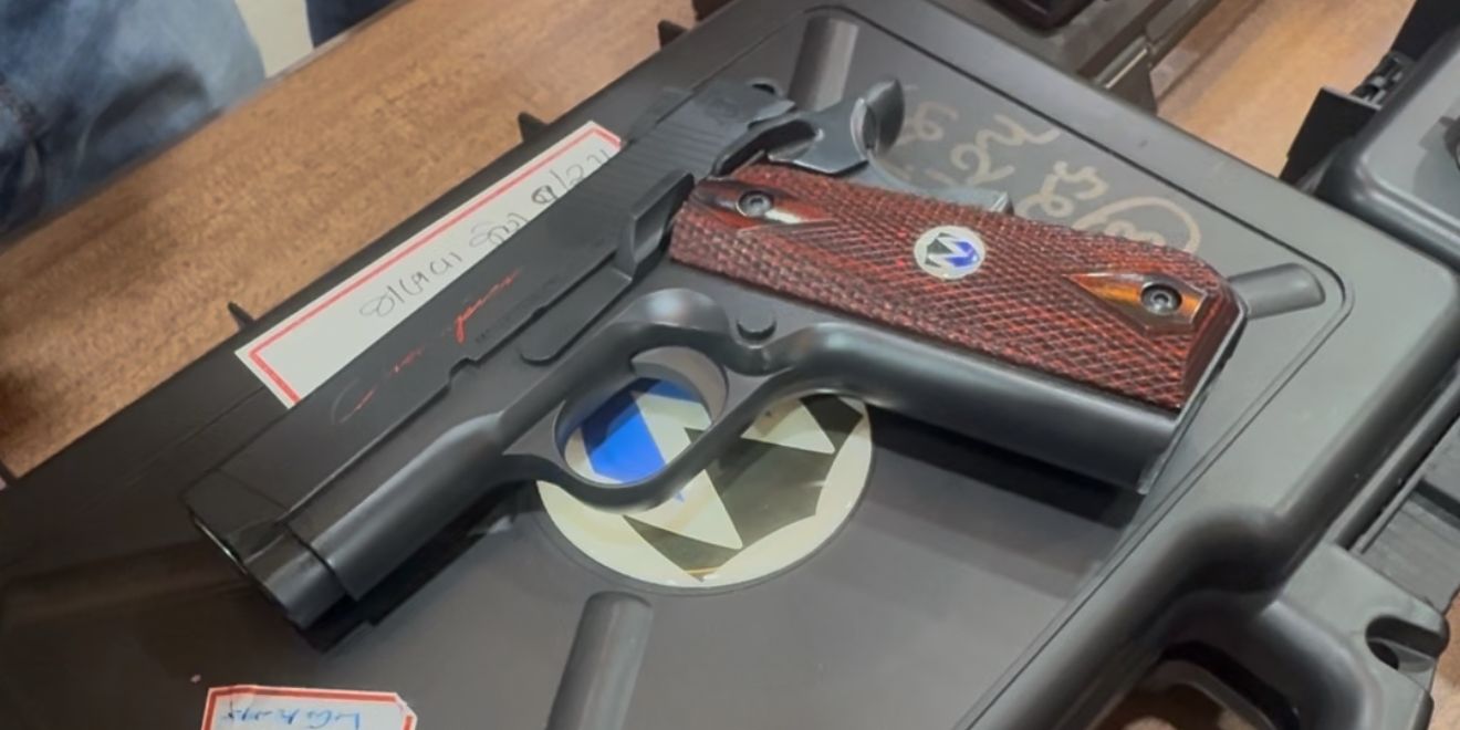 Surat-Nagaland Fake Gun License Racket Busted - Surat News | Bhaskar ...