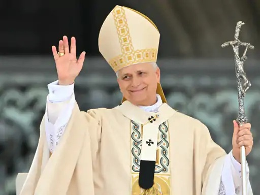 The swearing-in ceremony of the new Pope Leo-14 begins