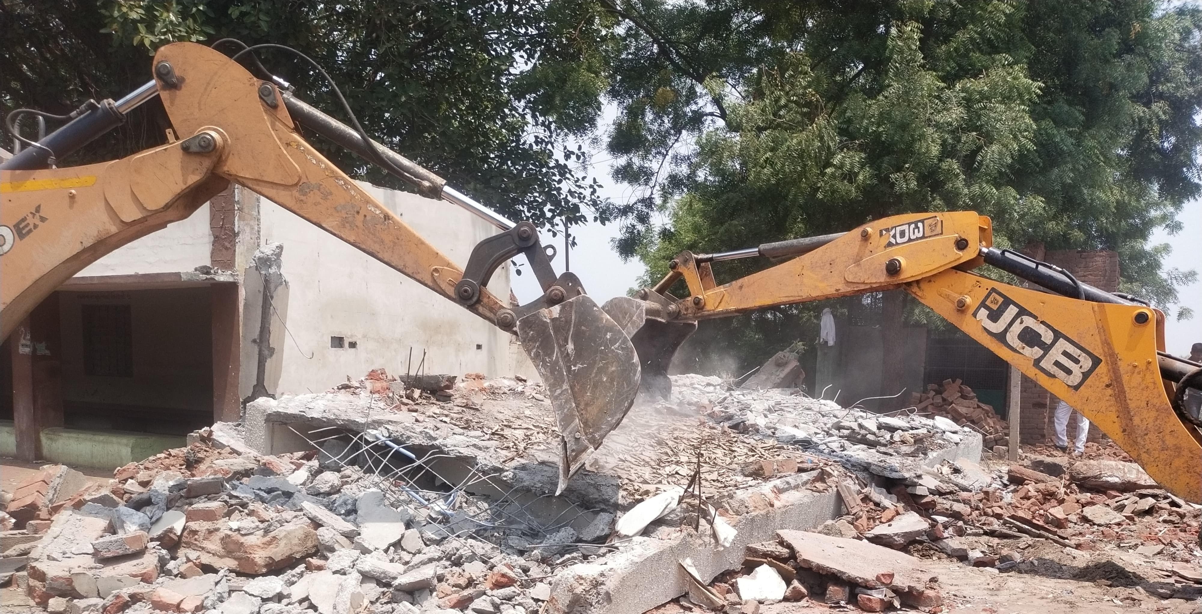 5530 sq m of land was opened up by removing 38 50-year-old encroachments from government plots ...