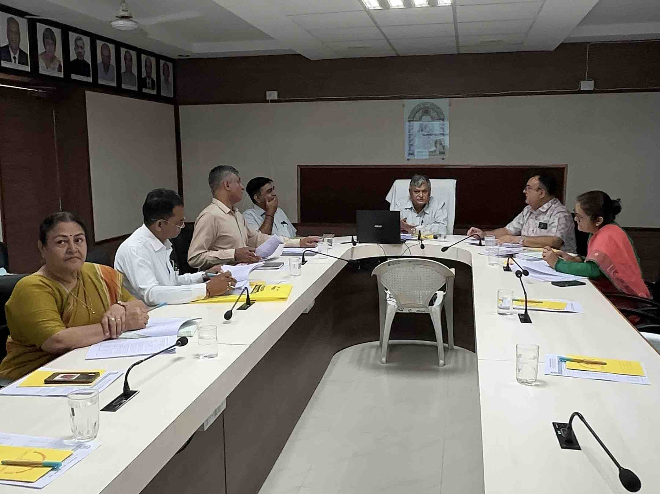 Important meeting of the University's Board of Management | યુનિ.ની ...