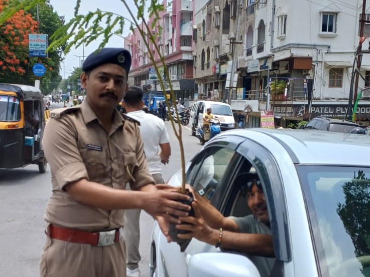 Bharuch Police Station Celebrates World Environment Day; Tree ...