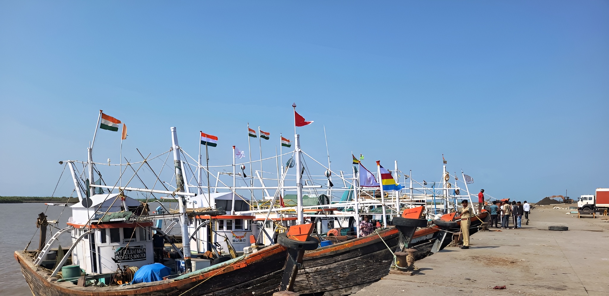 Navsari district's contribution to the marine fisheries industry of ...