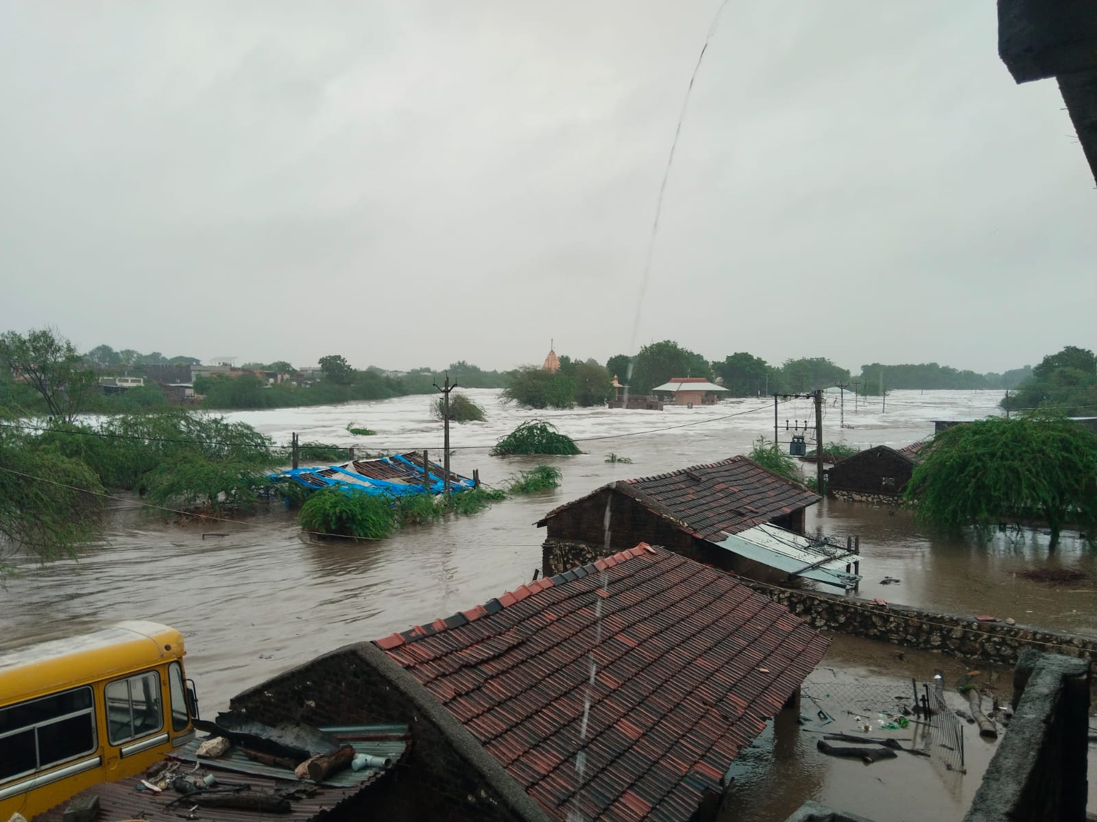 18 dead as torrential rains lash Gujarat: Car carrying 9 passengers washed away in Botad, NDRF ...