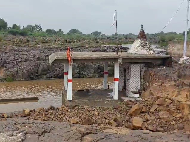 Botad Gadhada Heavy Rain Dam Rivers Overflow Kerala Sahastradhara ...