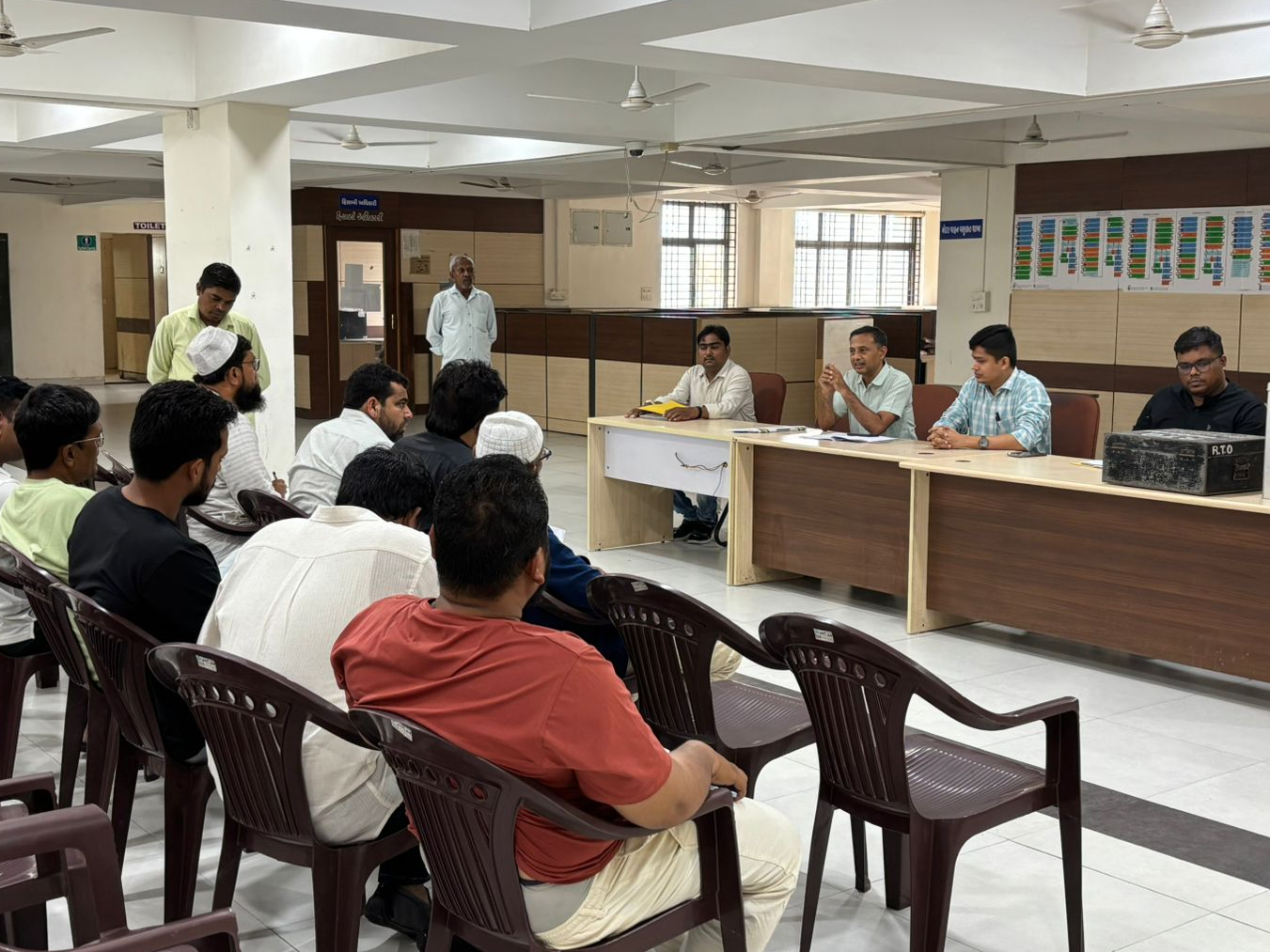 Vadodara RTO Vehicle Auction: 24 Vehicles Unpaid Tax 20 Years | 8 વર્ષ ...